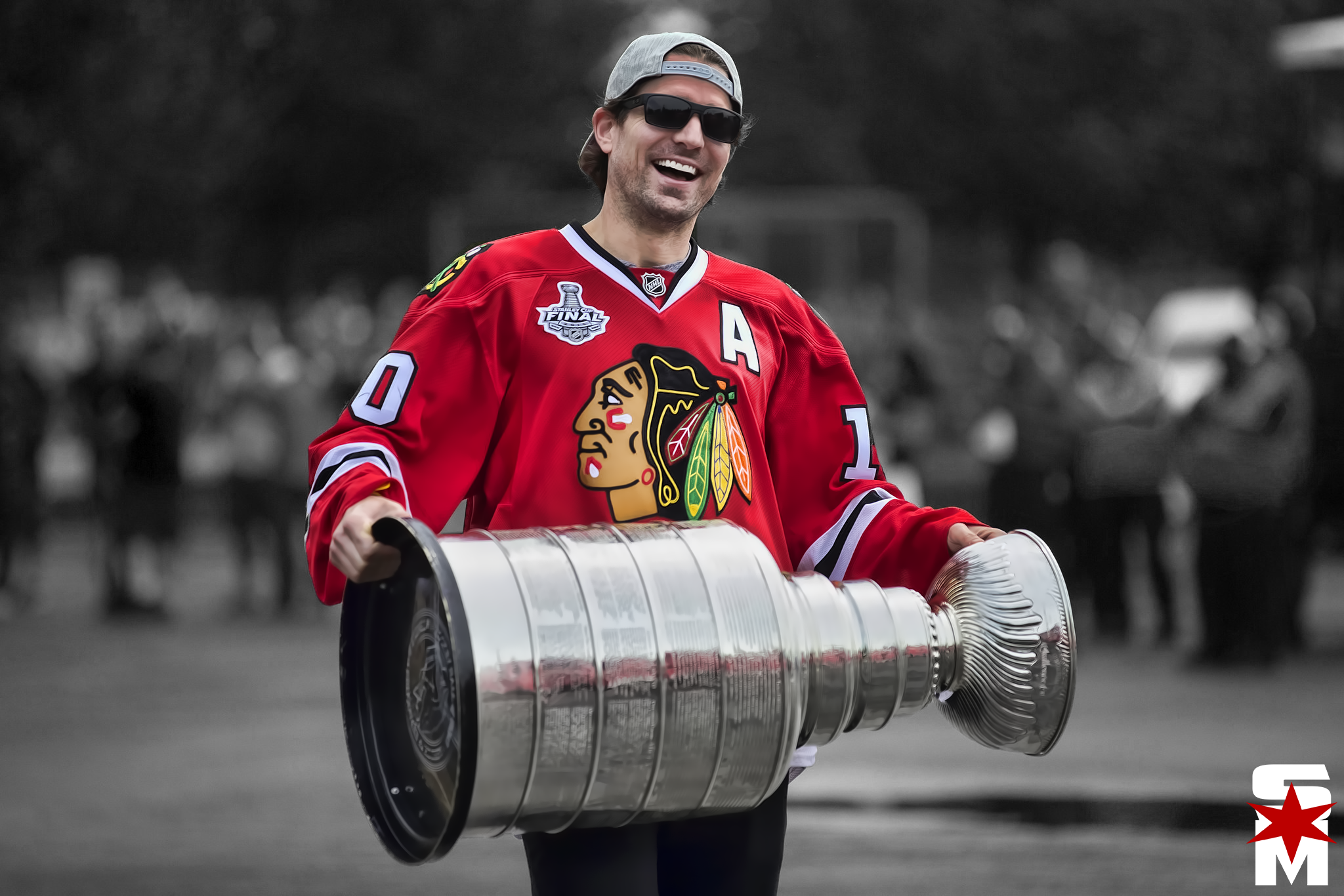 Chicago Blackhawks Officially Bring Back Patrick Sharp On 1-Year Deal