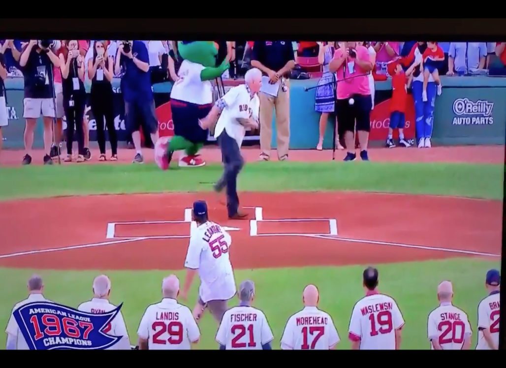 This Is The Funniest Ceremonial First Pitch Ever