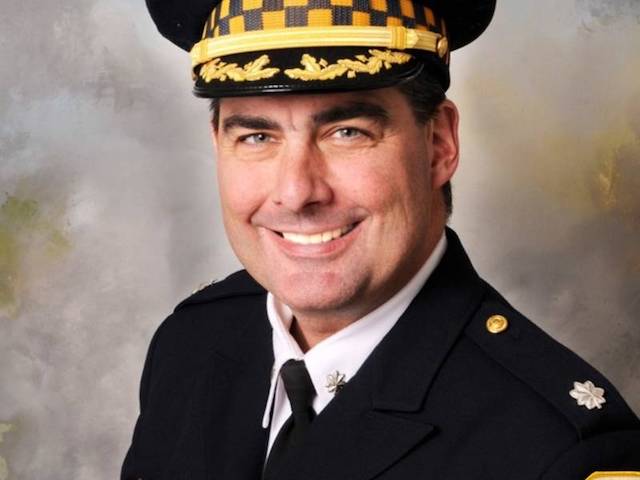 Slain Chicago Police Commander's Family Will Deliver Ceremonial ...