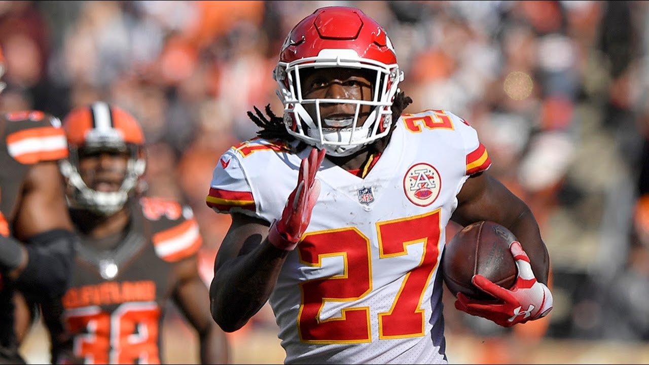 Why It's Best to Forget About a Chicago Bears Kareem Hunt Plan