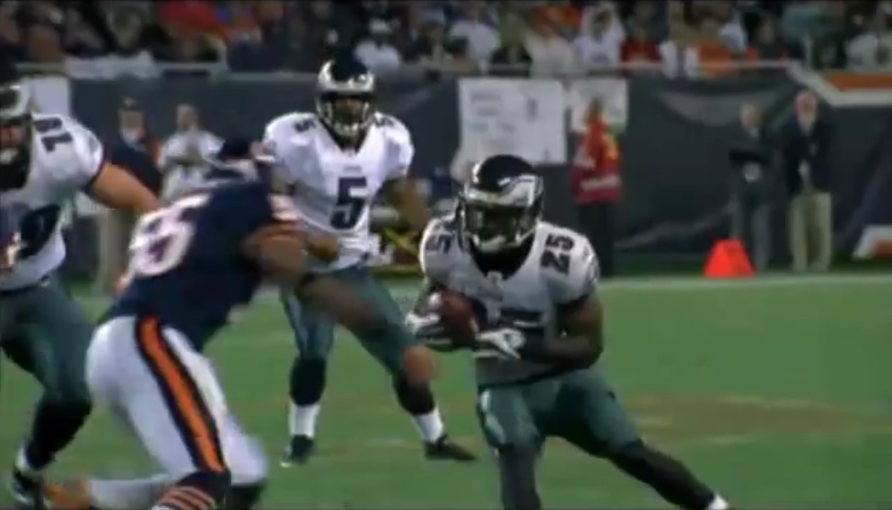 Lance Briggs Recalls His All-Time Favorite Hit With the Bears
