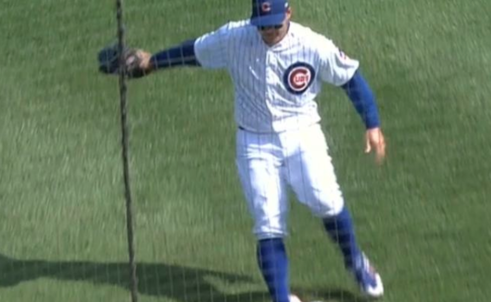 WATCH: Anthony Rizzo Leaves Game With Nasty Foot Injury