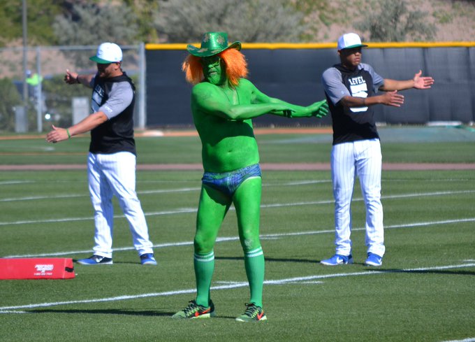 REPORT: Two Cubs Coaches Will Leave To Join Joe Maddon With Angels