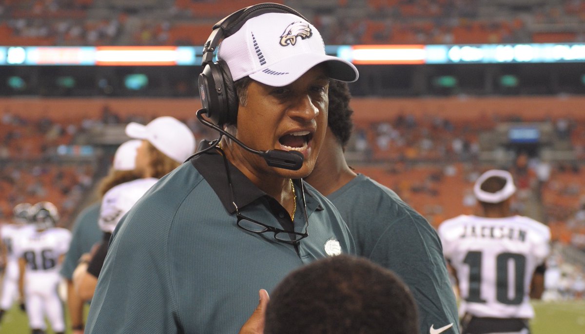 Juan Castillo Has One Epic Story of How He Learned to Coach O-Line