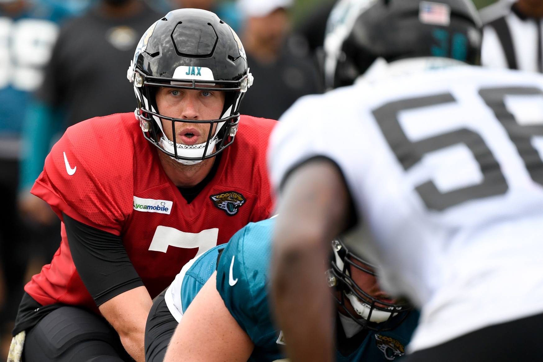 Nick Foles Leads Bears To Playoffs? Analyst Says Book It