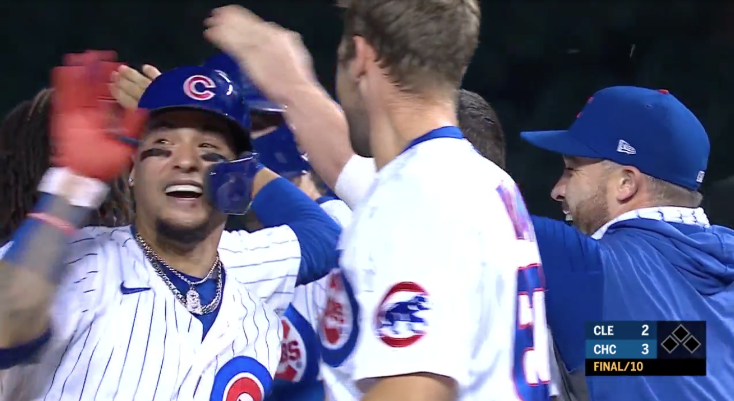 VIDEO: Cubs Sweep Indians With Javier Báez Walk-Off Hit!