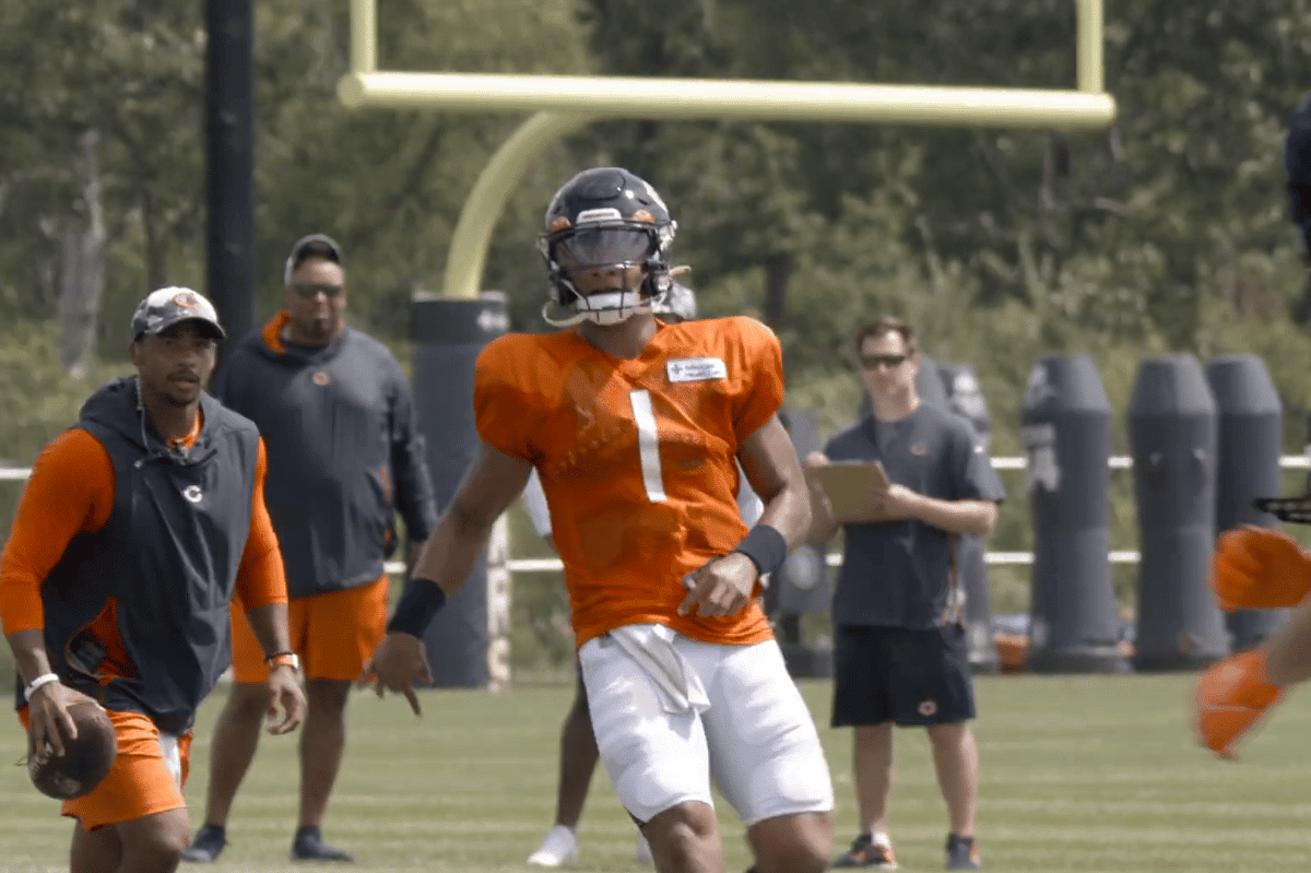 Justin Fields Quietly Had His Most Impressive Practice To Date