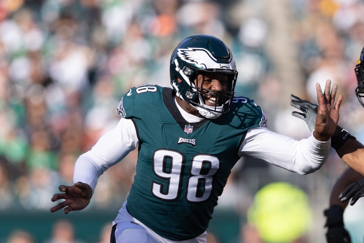 Bears Player Admits Robert Quinn Trade Hurt Defense In Dallas