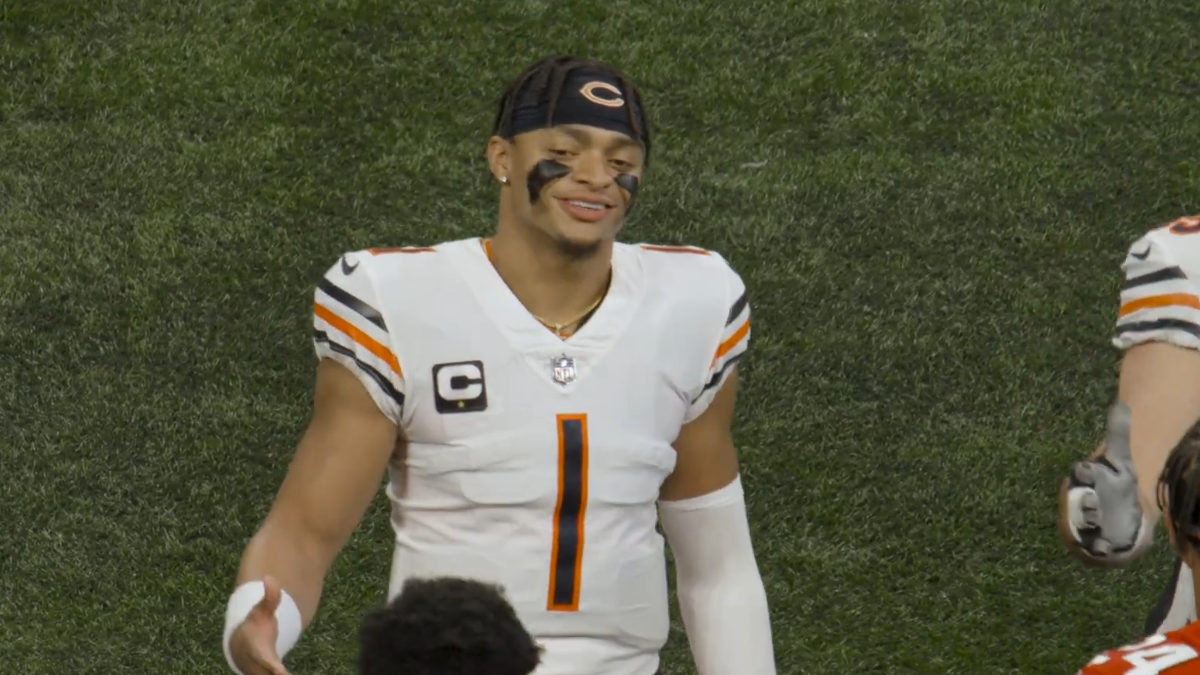 Justin Fields Is A Lowkey Savage And Dominique Robinson Has Proof