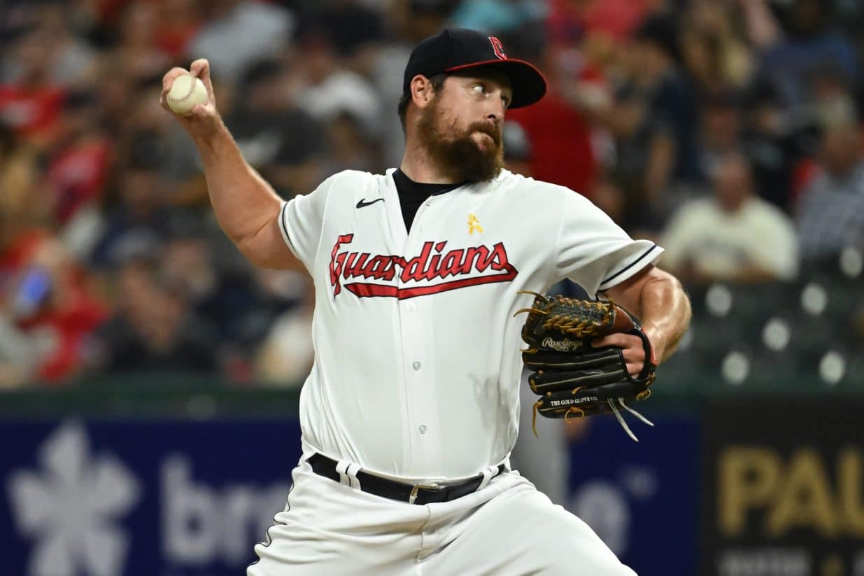 White Sox Sign Bryan Shaw To Minor-League Deal
