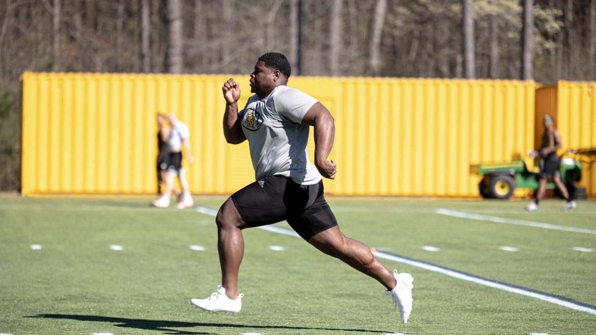 Chicago Bears Continue Stacking Their D-Line In 7th Round