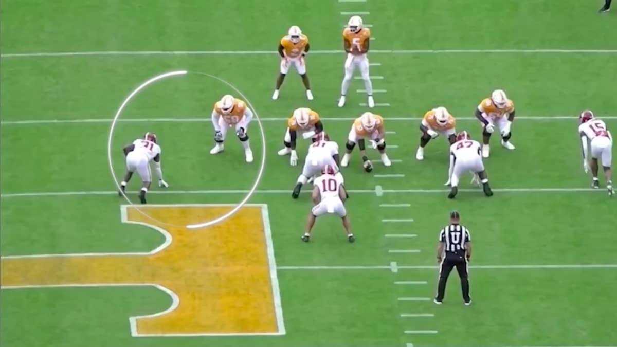 The Story Behind Darnell Wright's Signature College Performance Is Crazy