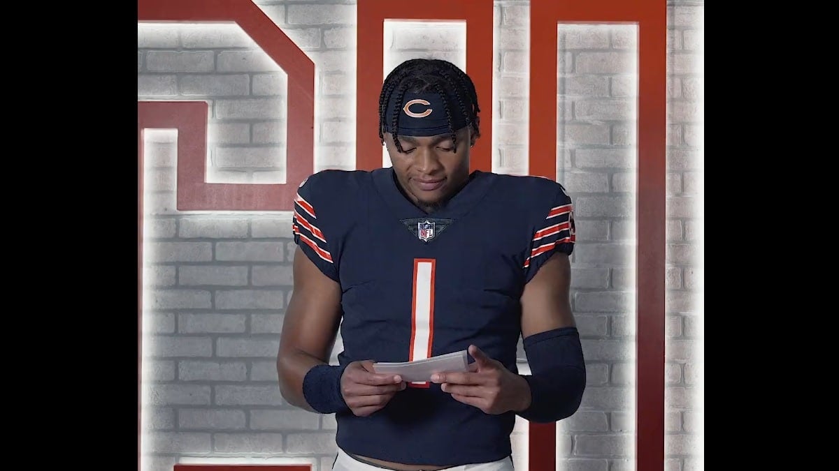 Chicago Bears Read Tweets About Themselves And It Gets Weird Quick