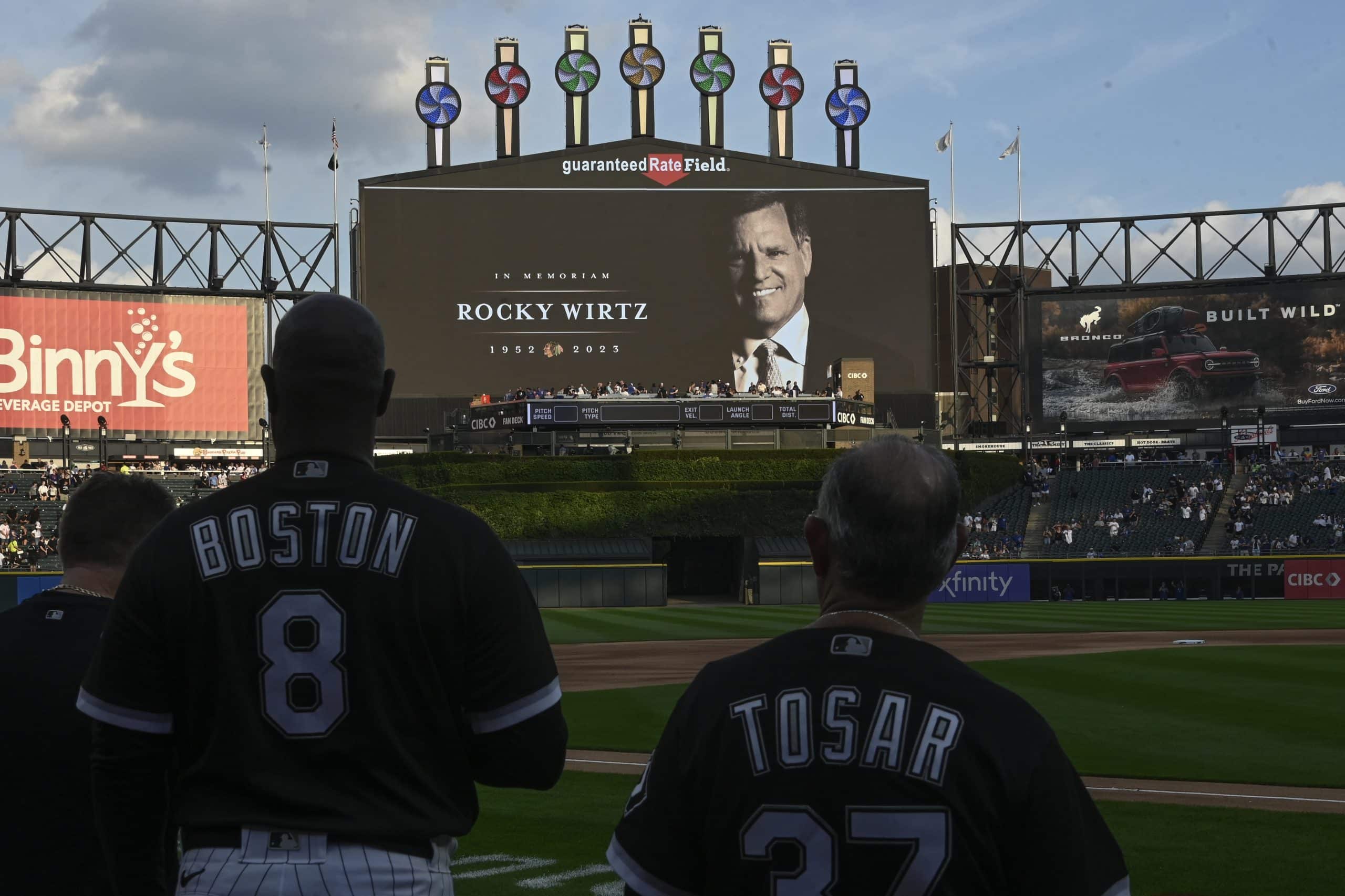 Blackhawks Remember Owner Rocky Wirtz At United Center With Touching ...