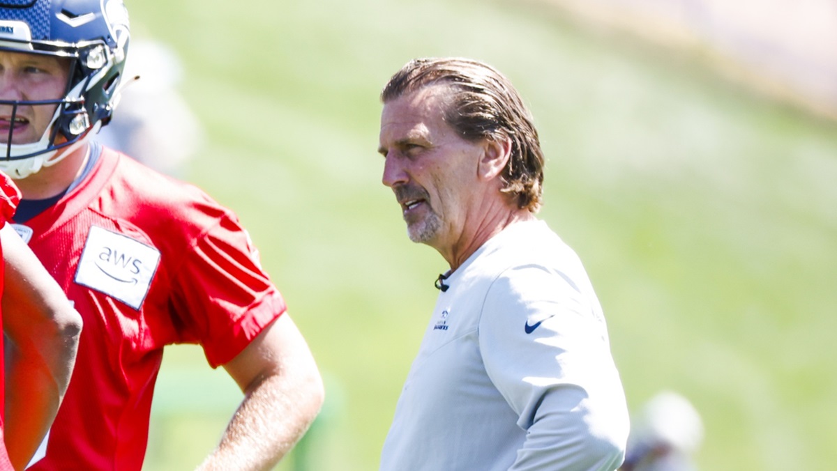 QB Specialist Greg Olson Joins Bears' List Of Fascinating OC Candidates