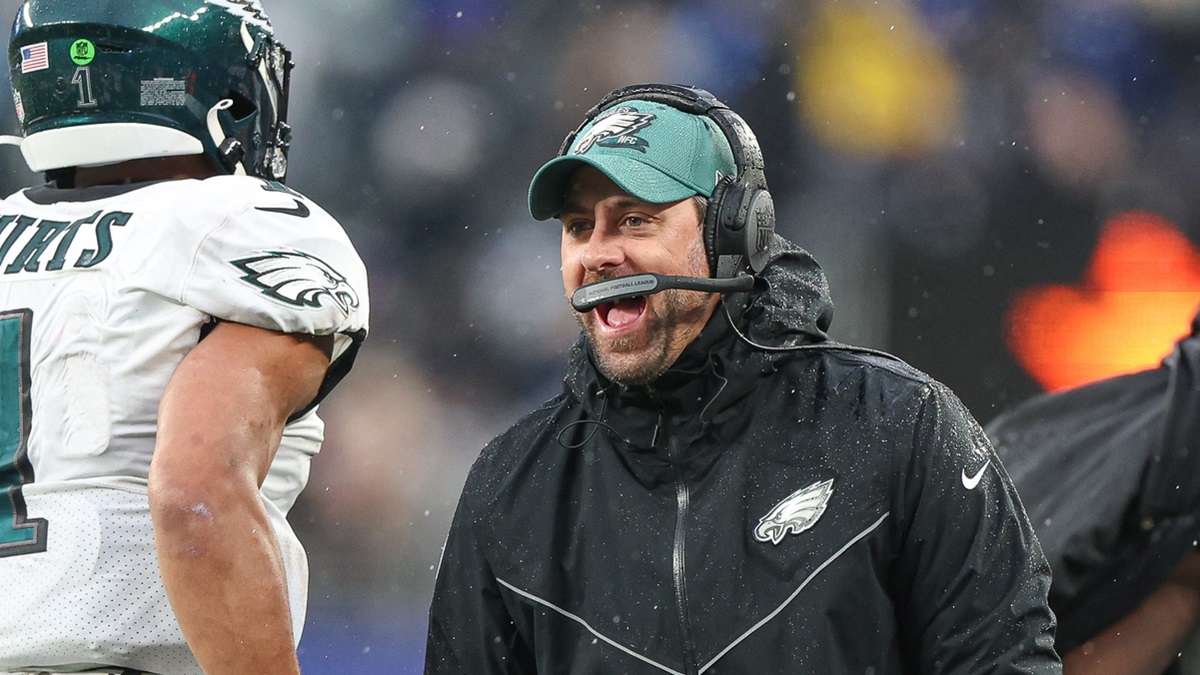 Matt Eberflus Is Keeping A Close Eye On Prominent Quarterbacks Coach