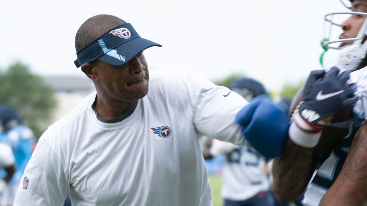 Chicago Bears Sniffing Around One Of NFL's Best Assistant Coaches