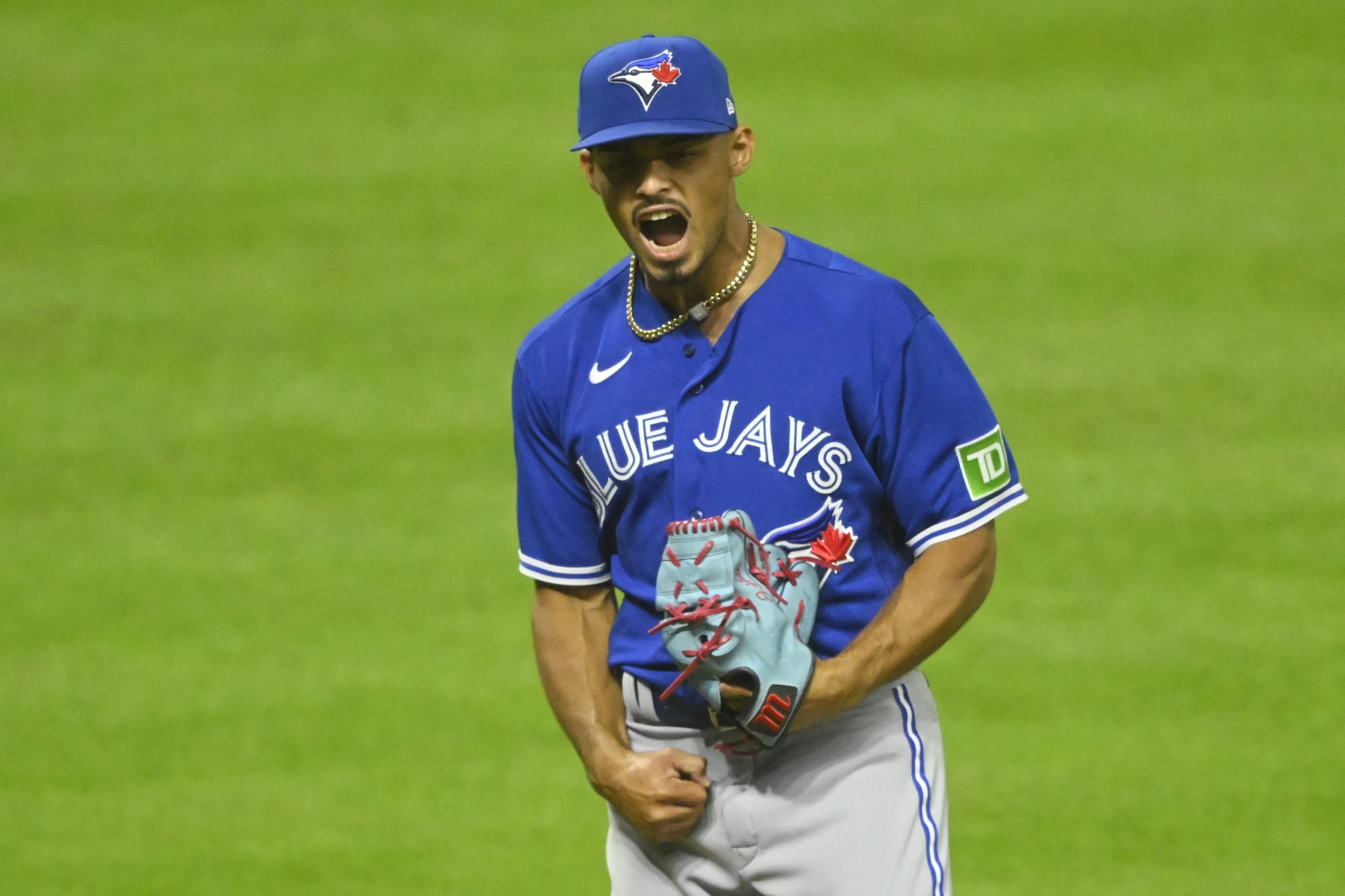 Potential Cubs Target Signs with Giants