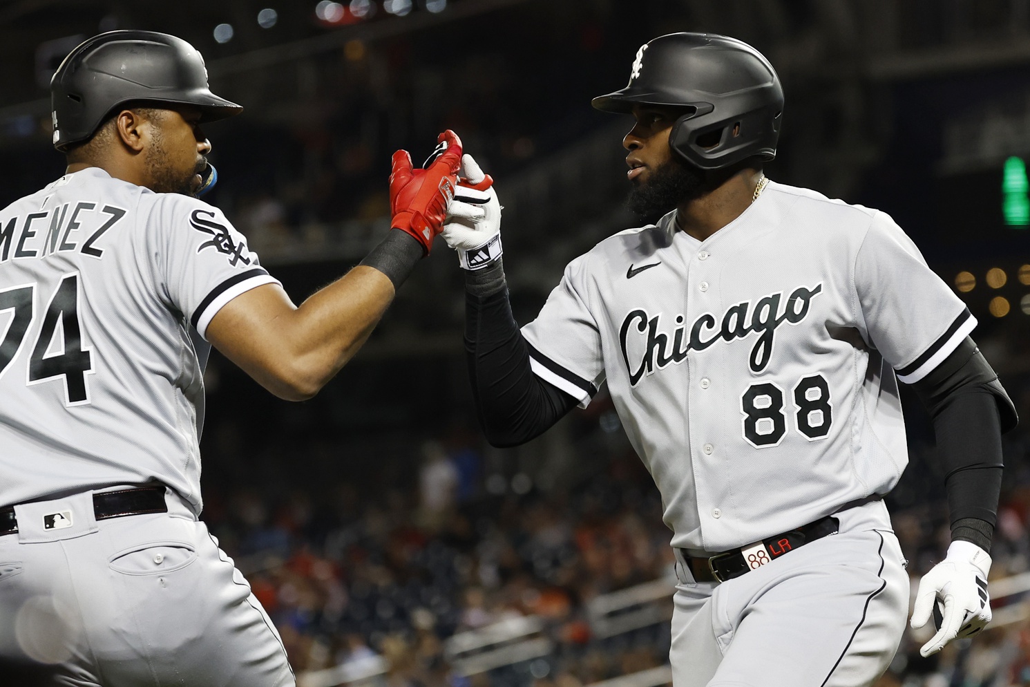 White Sox Provide Injury Updates On Robert Jr. and Jimenez