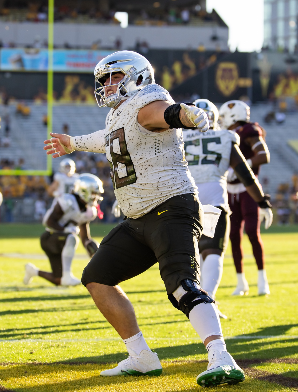 Jackson Powers-Johnson Would Be A Great Addition To The Offensive Line