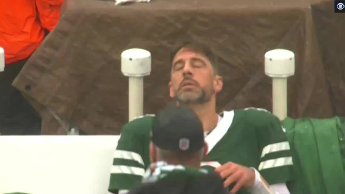 Aaron Rodgers' Latest Meme After Catastrophic Loss Is Solid Gold