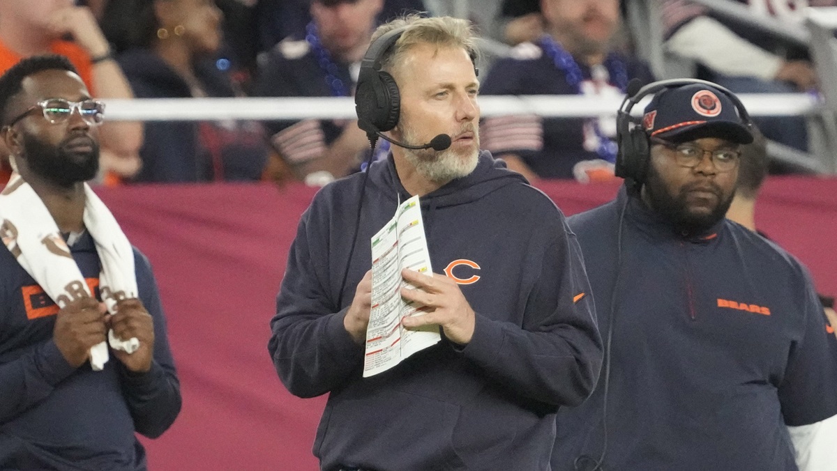 DJ Moore Gave A Damning Reply On If Eberflus Lost The Locker Room