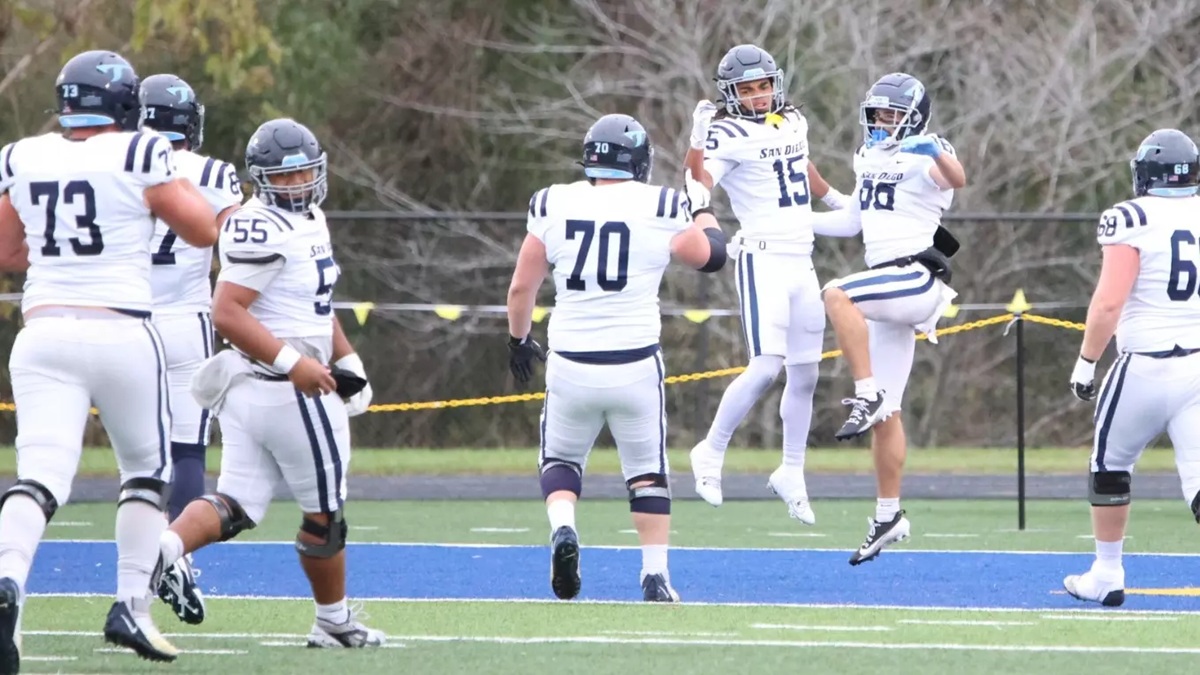 Bears Give Caleb Williams Another Great Assistant Coach To Work With