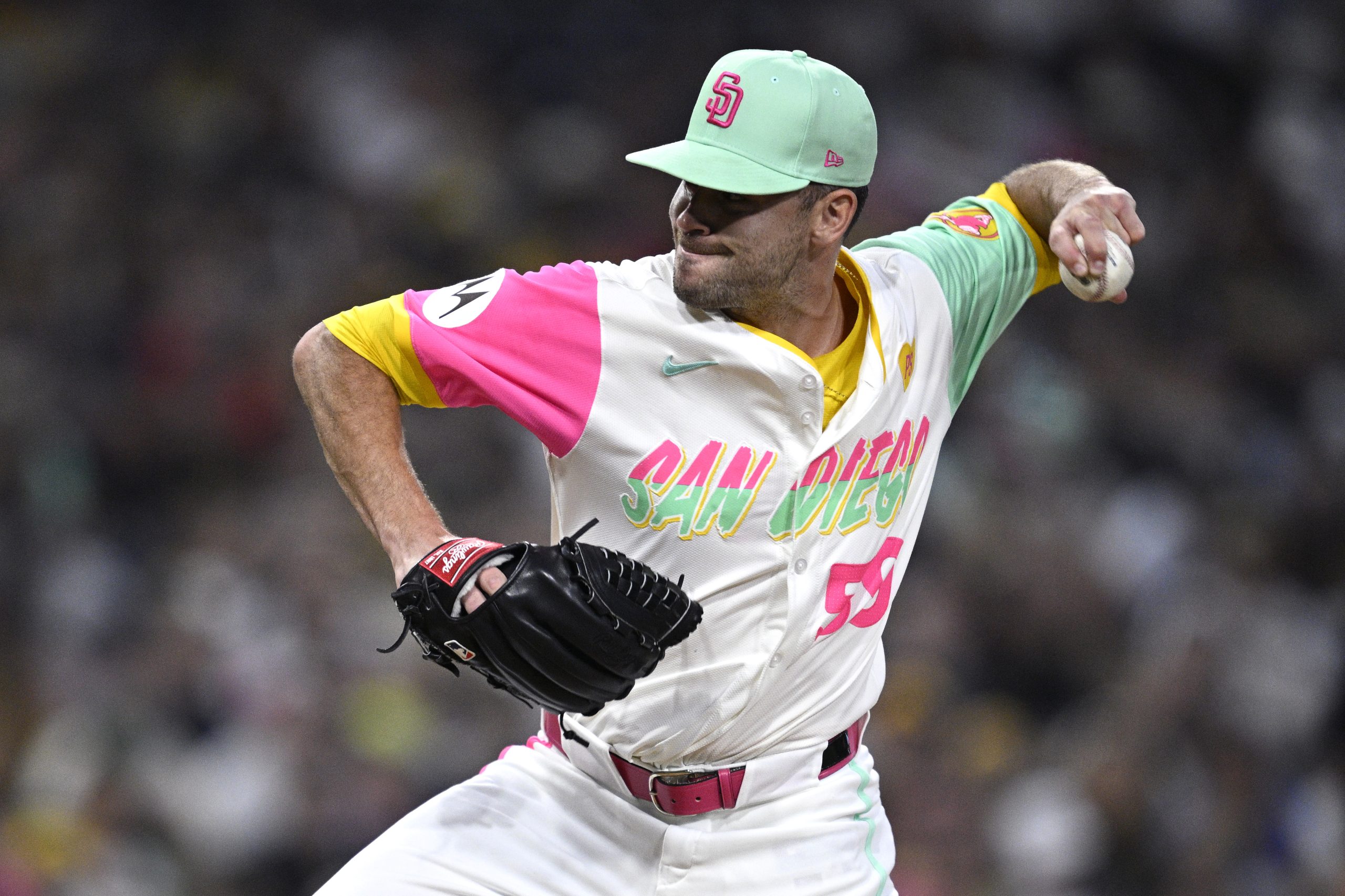 Cubs Adding Funky Lefty to Bullpen