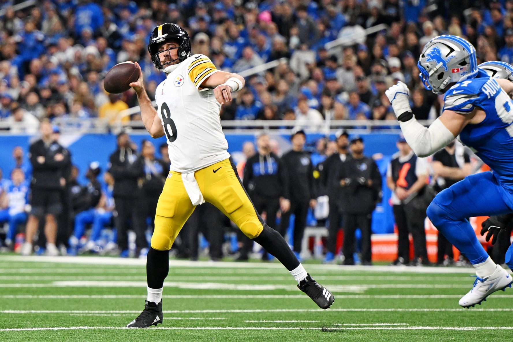 Aaron Rodgers Plays Santa And Gives Bears Huge Christmas Gift